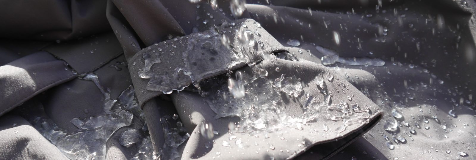 TECHNOLOGY - Women's Lightweight Waterproof Jacket | Protected Species