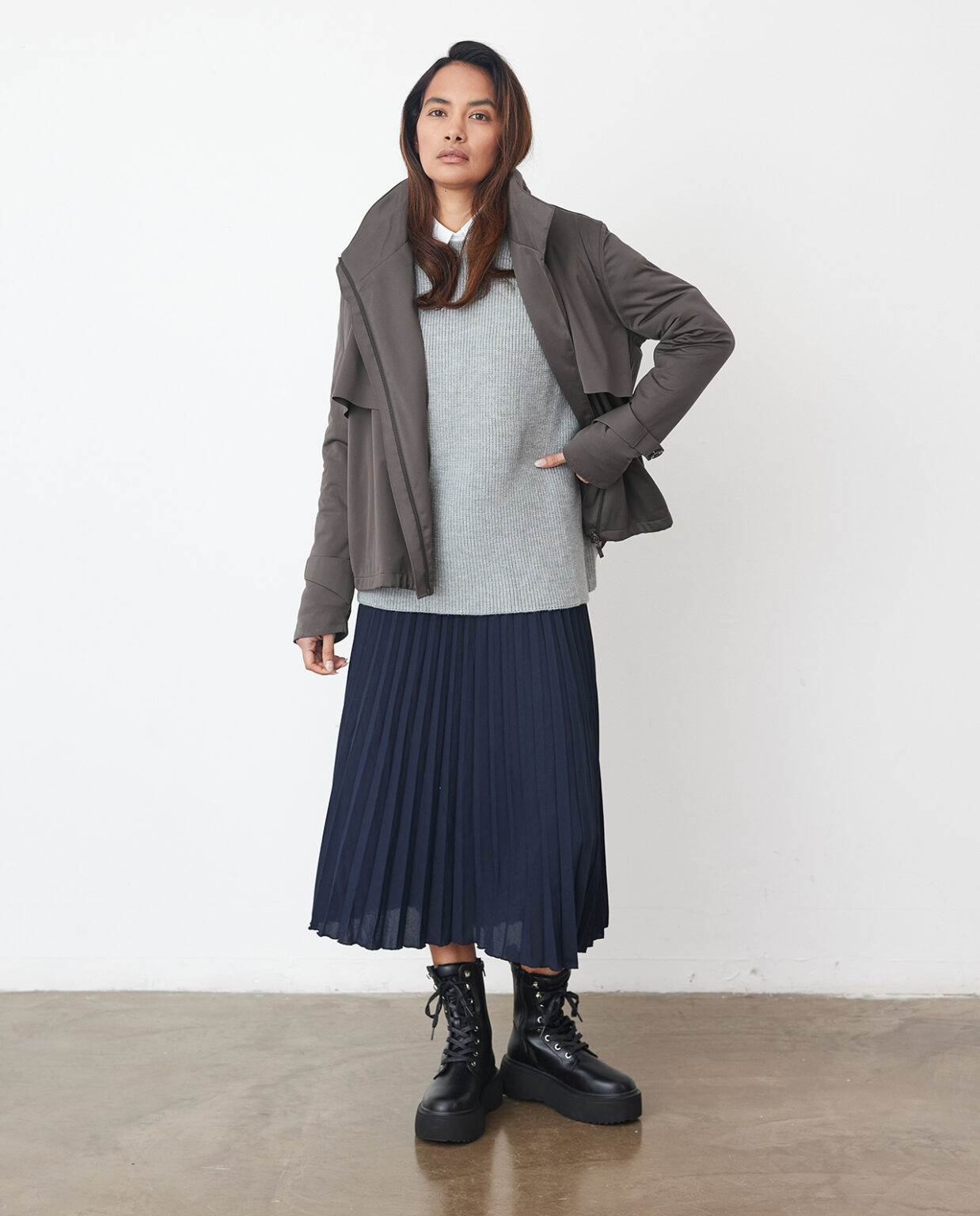 Discover the brands grey women's waterproof jacket | Protected Species